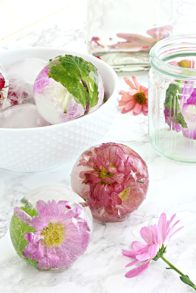 Put Edible Flowers in Ice Cubes for Perfectly Insta-Worthy Drinks
